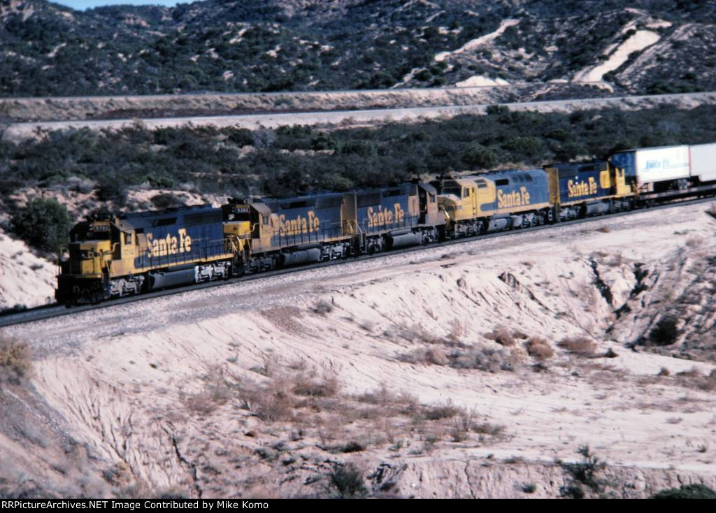 ATSF SD45-2 5702